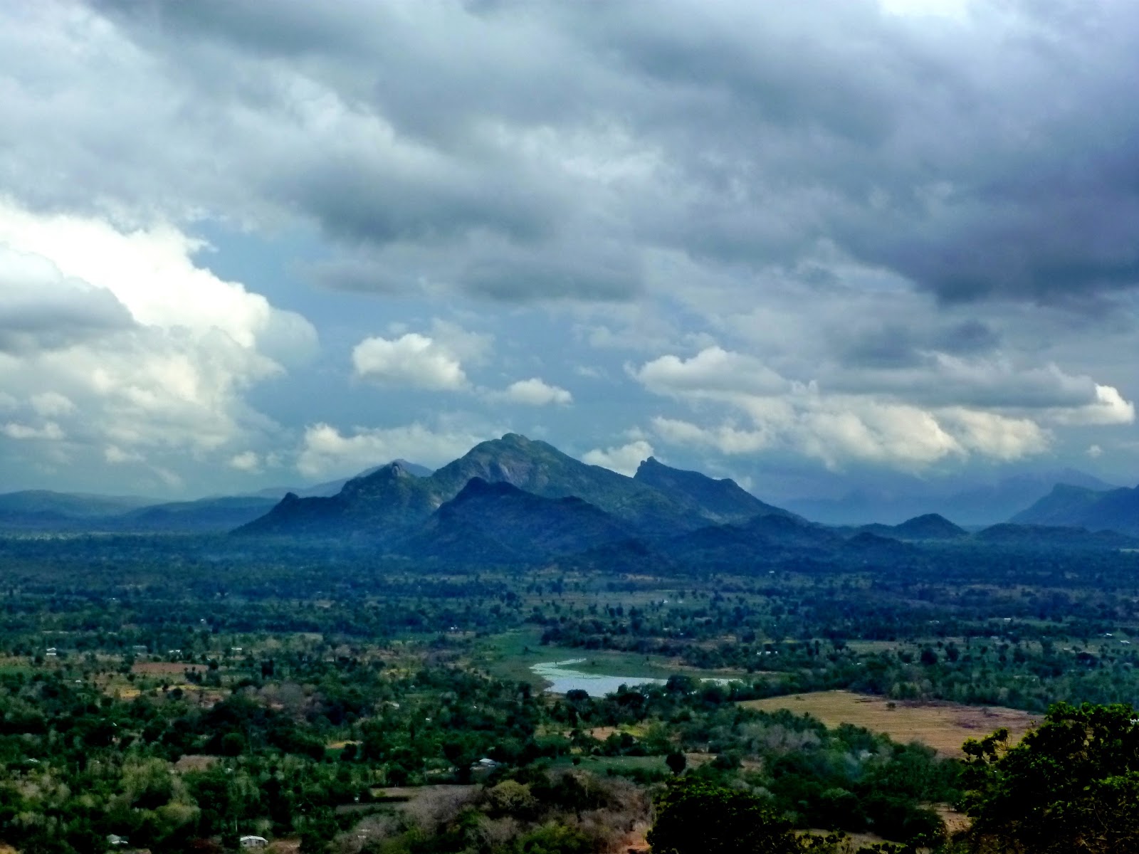 l'uovo fritto: Sri Lanka - Landscape from the top of Sigiriya