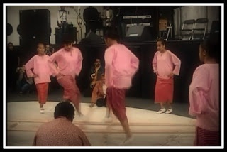 √ Penejelasan Tari Saureka Reka Tarian Tradisional Dari Maluku | Budaya ...