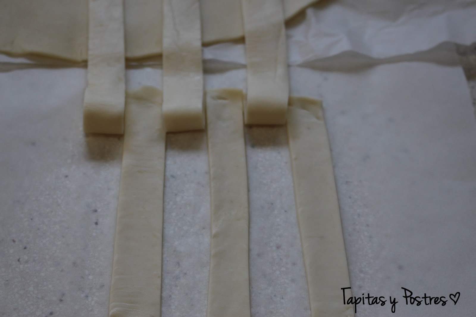 Tapitas y Postres: Enrejado de hojaldre y jamón con solomillo y cebolla ...