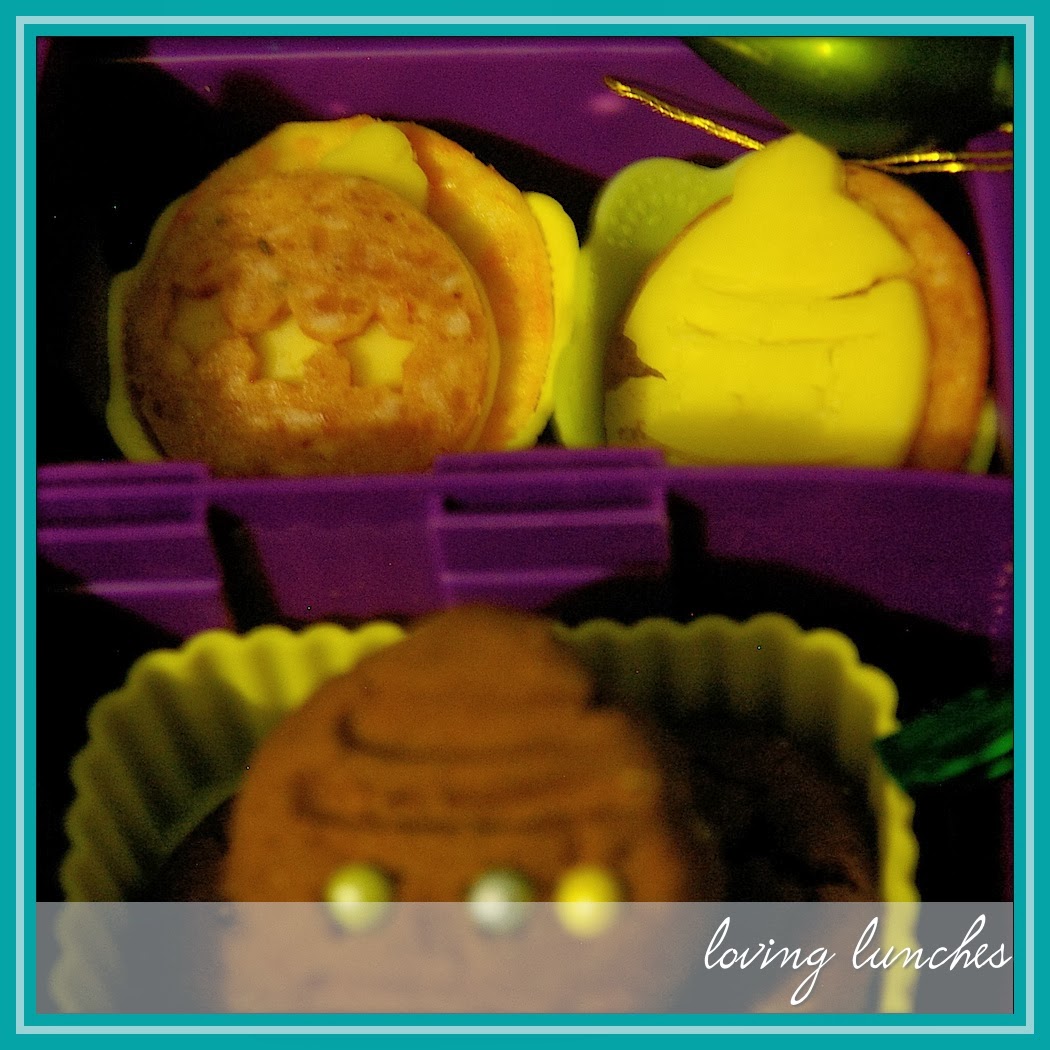 Loving Lunches: Season's Eatings Shortbread and Baubles