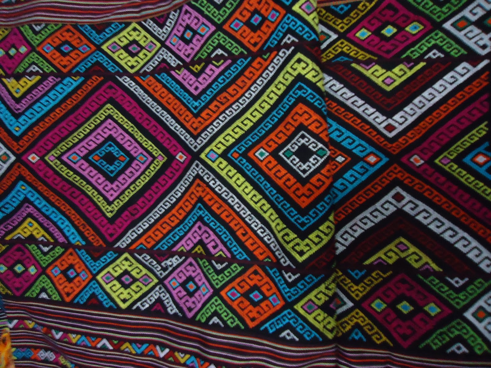 Tenun Timor - Motif Buna