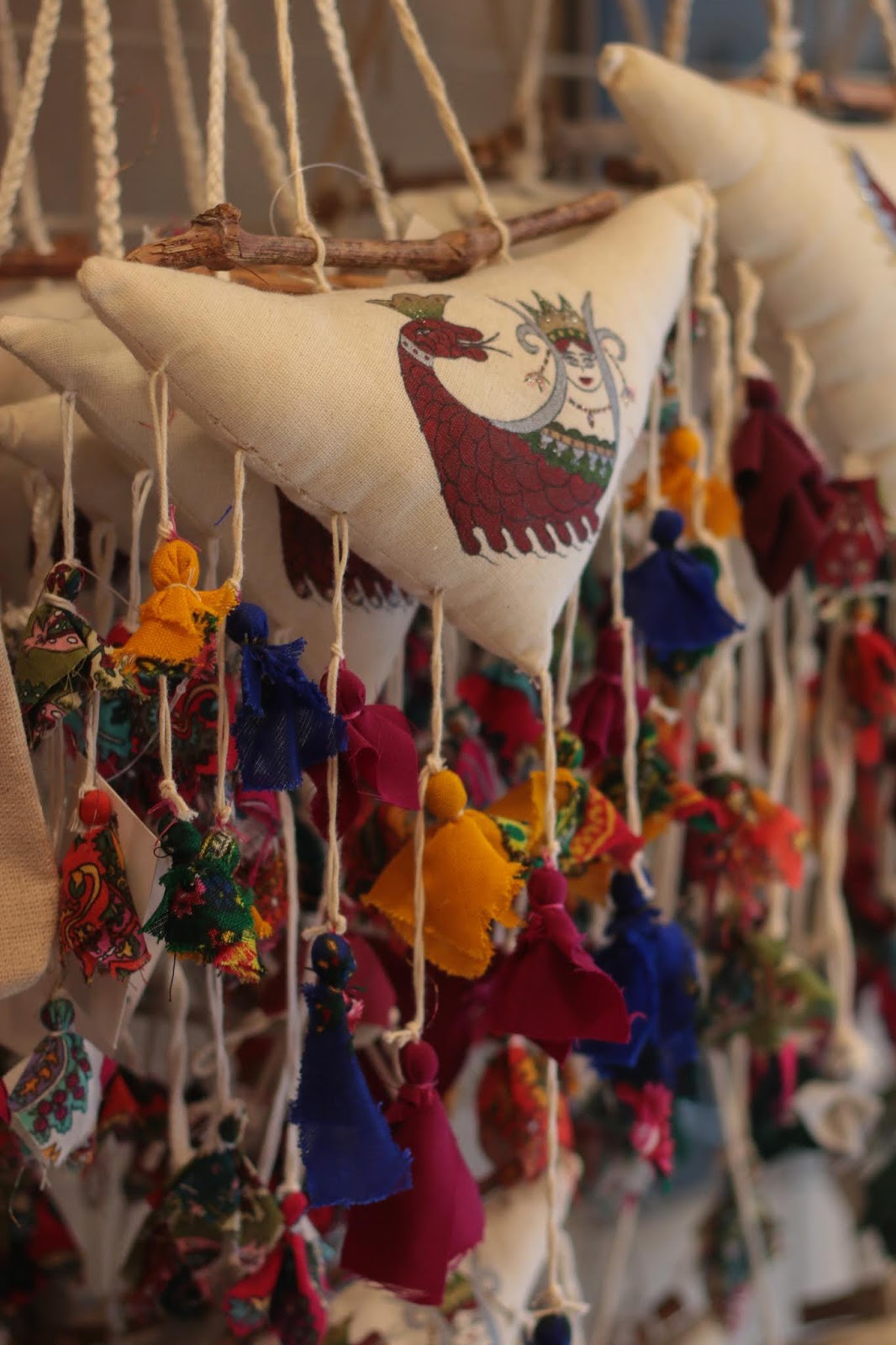 İZMİR'DE ŞAHANE BİR YER; "NAHIL" | Ezgi