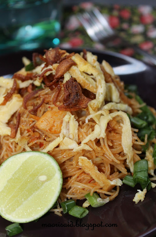 Mori's Kitchen: Mihun Goreng Berencah Ayam
