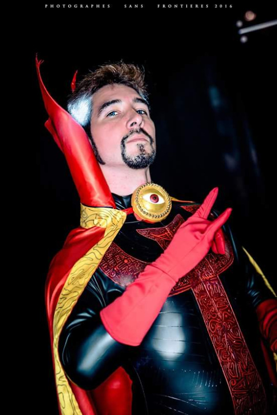 Calvin's Canadian Cave of Coolness: More Cosplay This Week