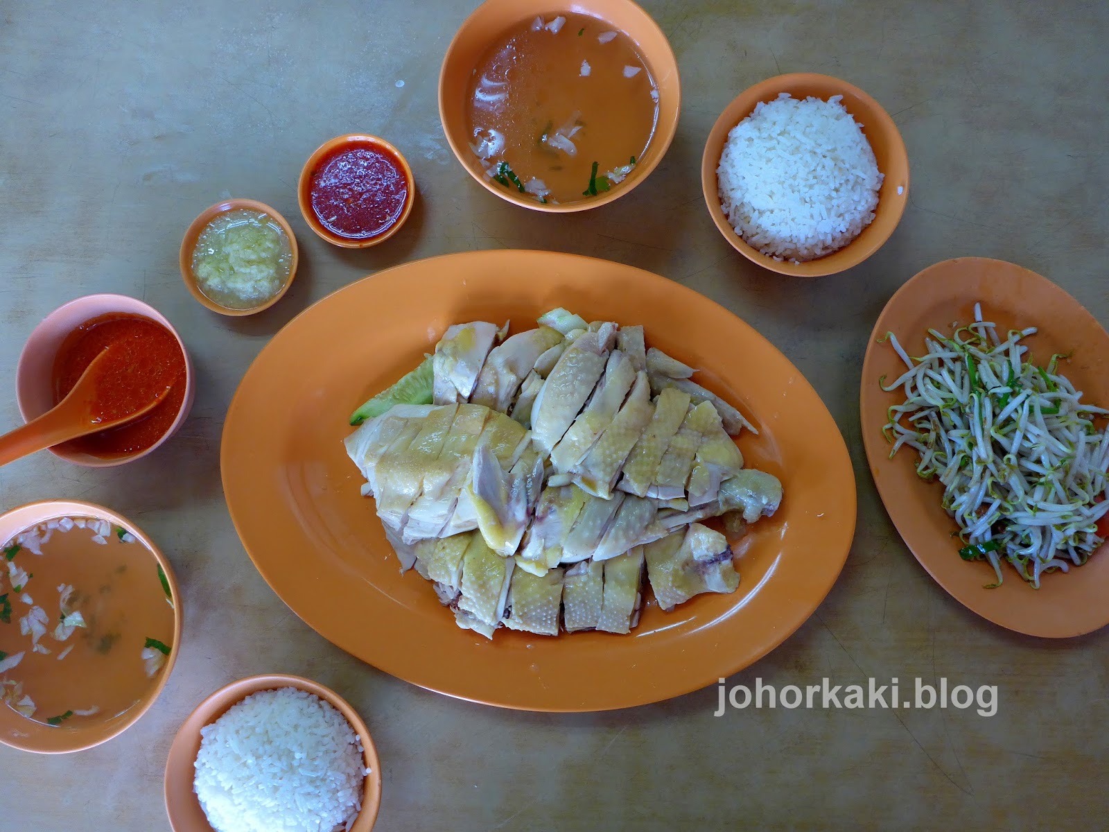 Original Singapore Chicken Rice Lives on in Swee Kee in Senai Johor ...