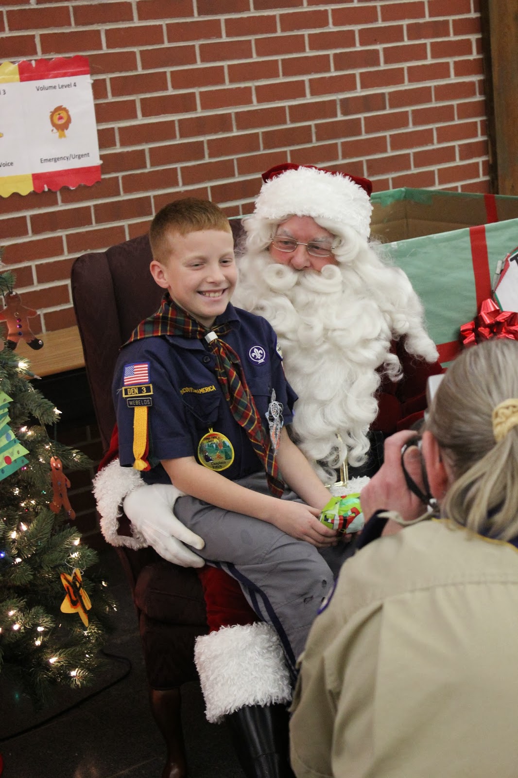 Happy kids equals Happy mom: Surprise visit at Scouts