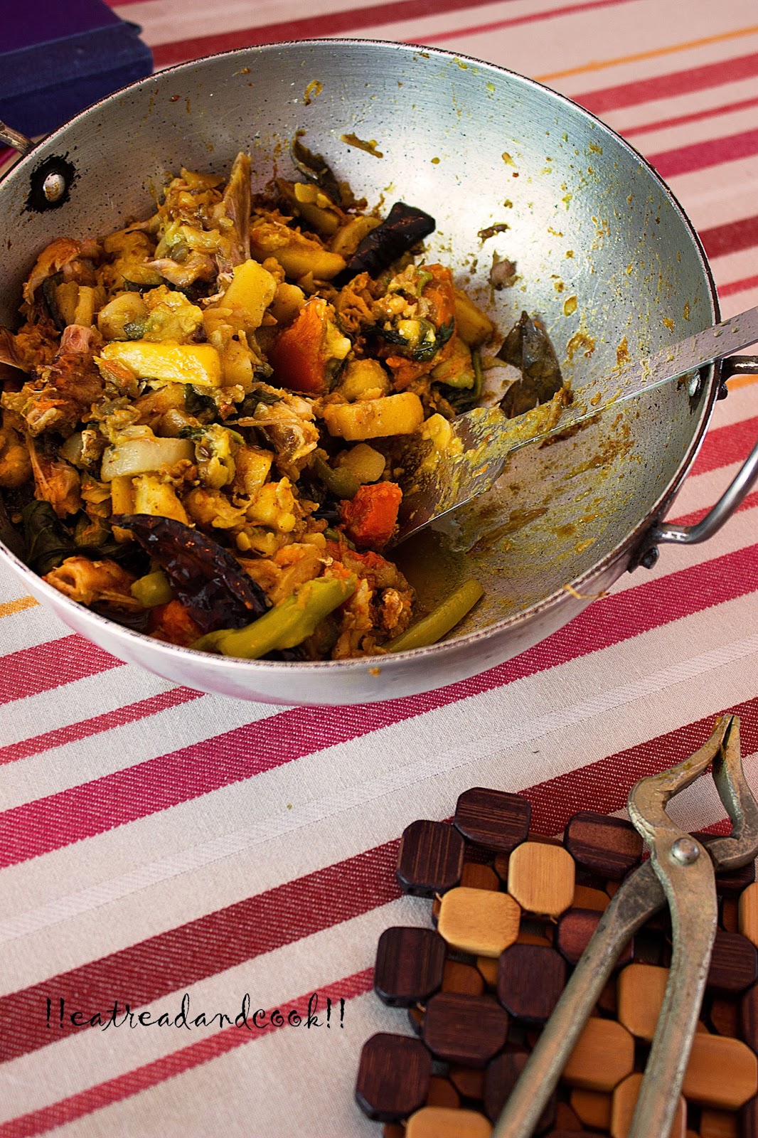 Chachra / Bengali Mixed Vegetable Curry with Fish Heads