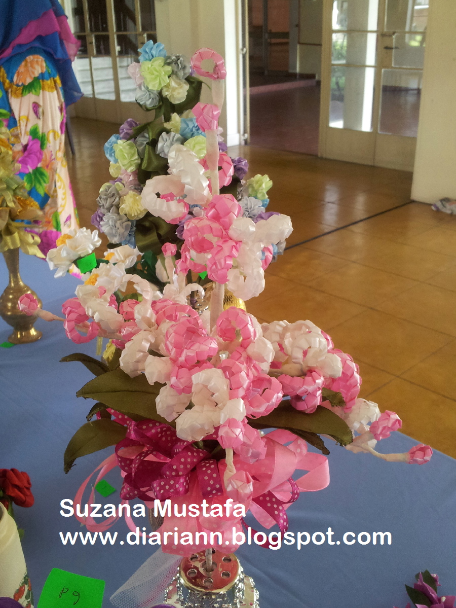 Suzana Mustafa: PERTANDINGAN BUNGA REBEN