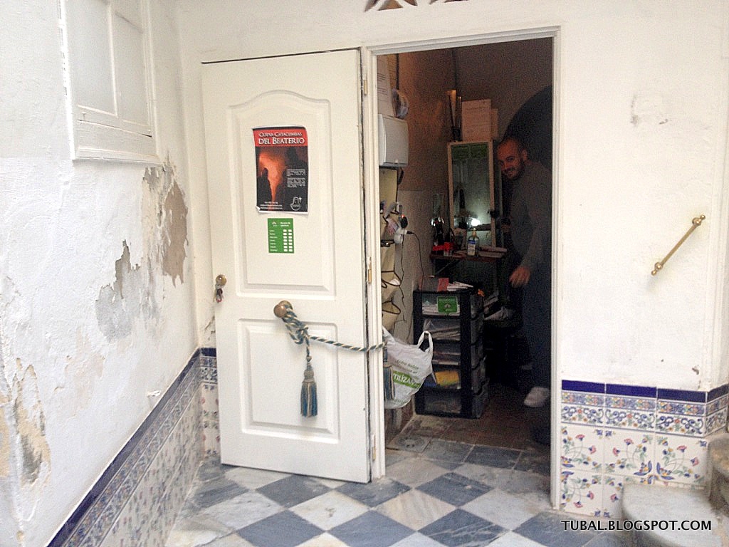 TUBAL: VISITA A LA CUEVA-CATACUMBAS DEL BEATERIO