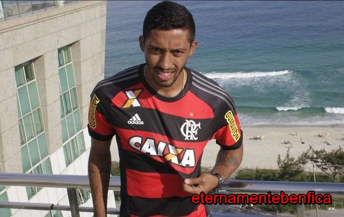 EternamenteBenfica: CÉSAR APRESENTADO NO FLAMENGO