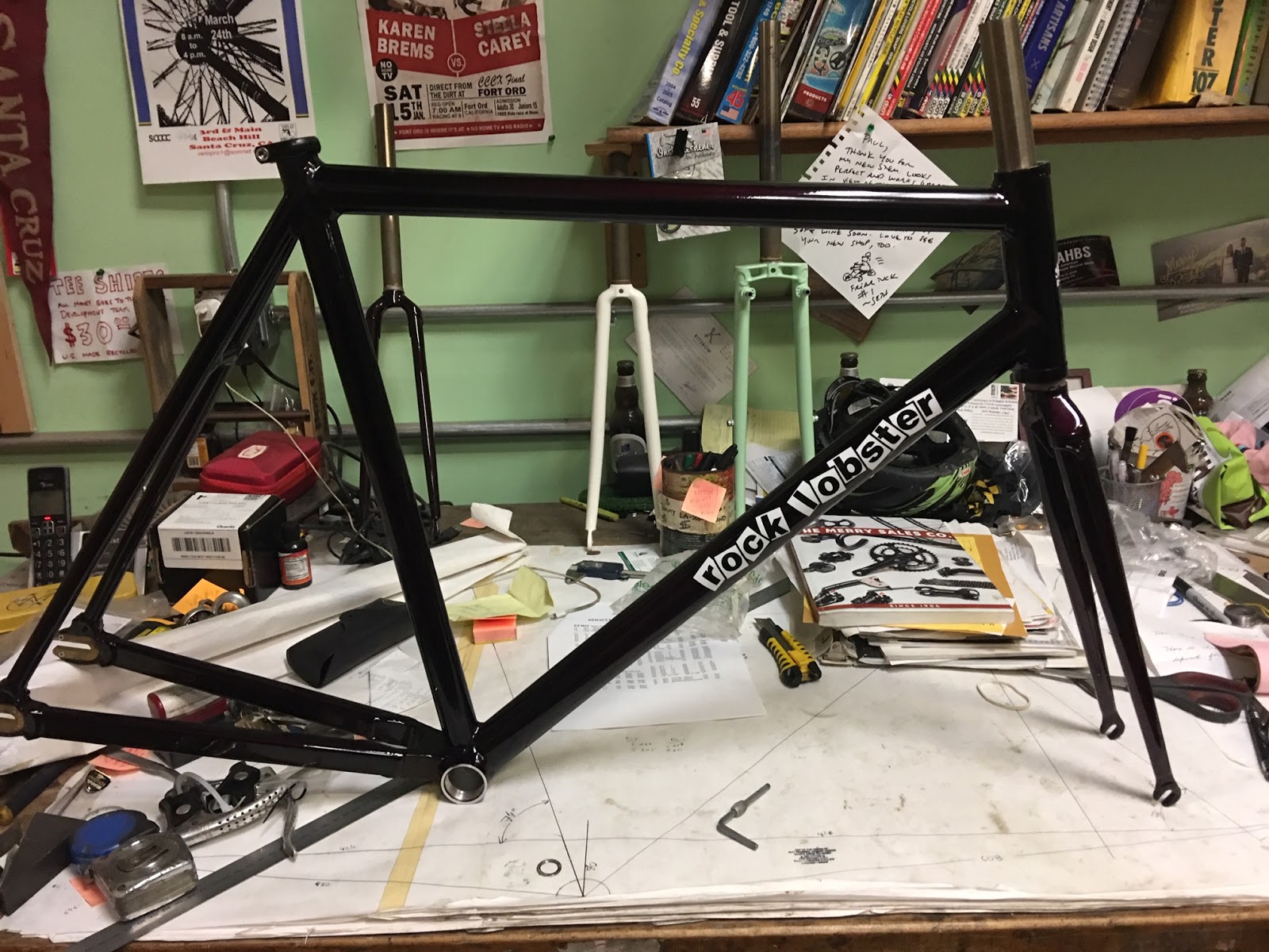 what's up in Santa Cruz: Two aluminum track frames for Illinois