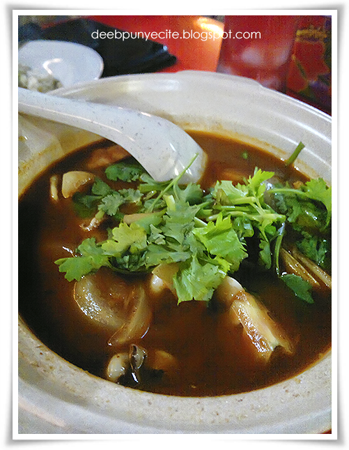 JJCM: Restoran Niarasa, Saujana Utama 2 - DeebPunyeCite