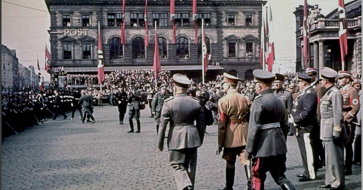 Asian Defence News: Hitler and Mussolini at Munich railway station, 1938