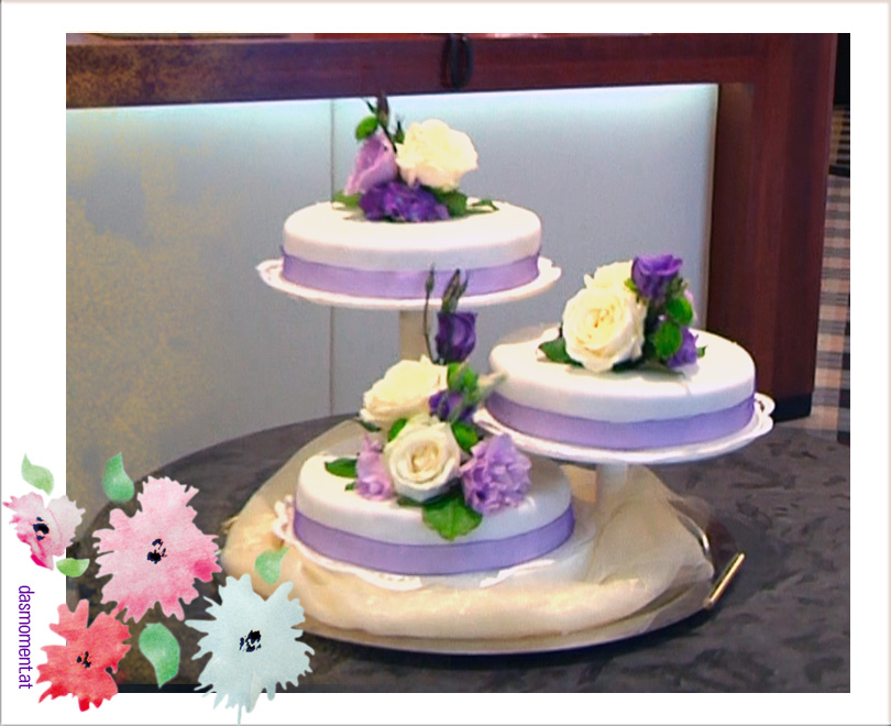 Kaffe und Kuchen deluxe - die Hochzeitstorte zur Agape - Das Ja ich ...
