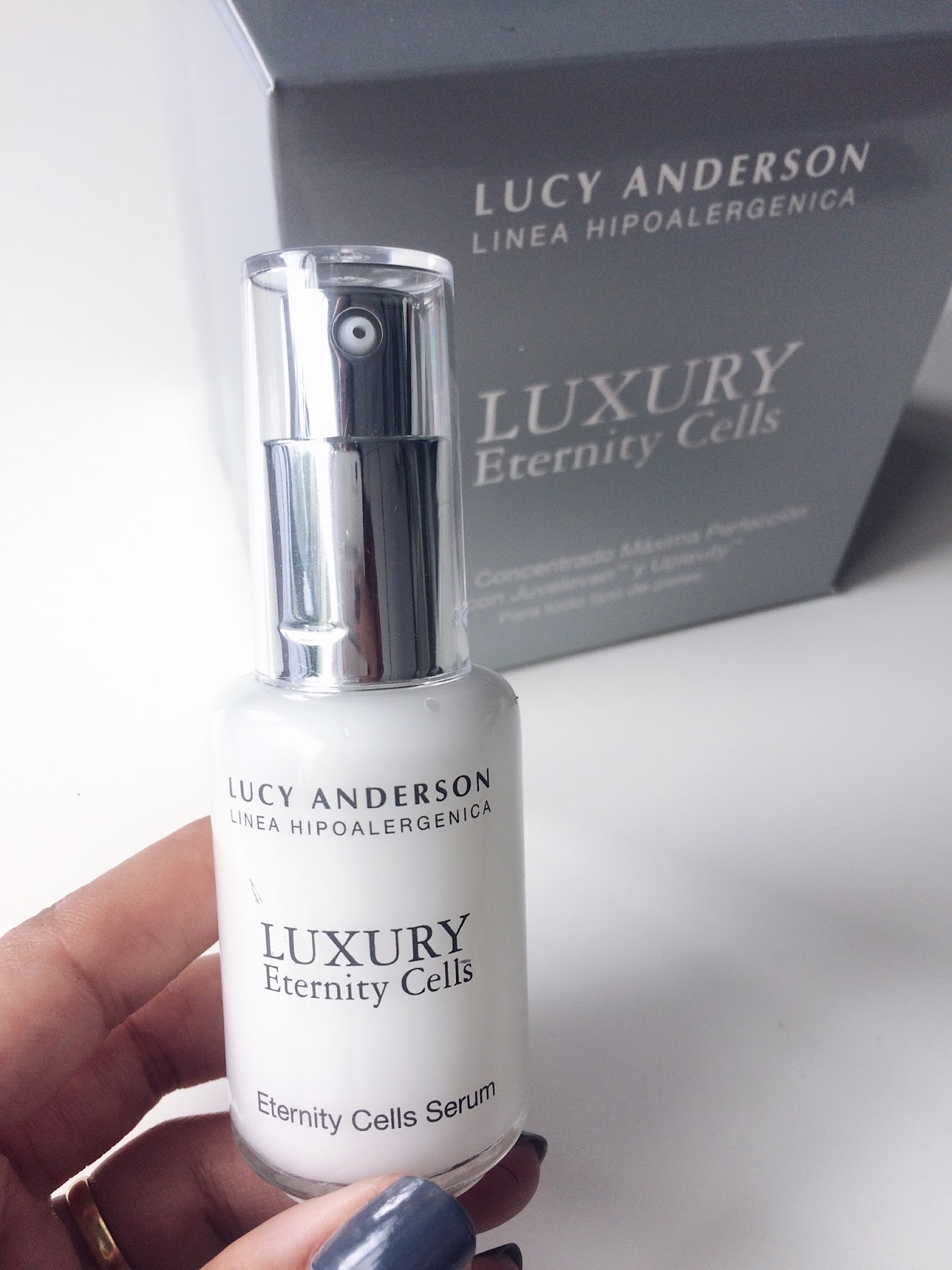 Daff Lifestyle: Luxury Eternity Cells de Lucy Anderson