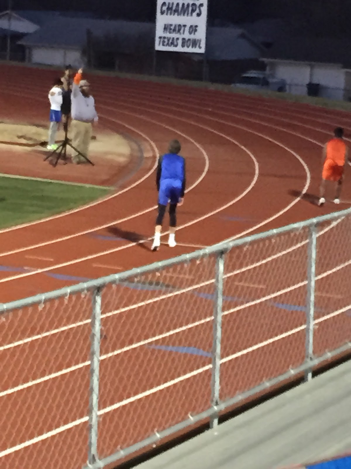 Trendy Mindy and Her Loves...: Walker's 1st Track Meet