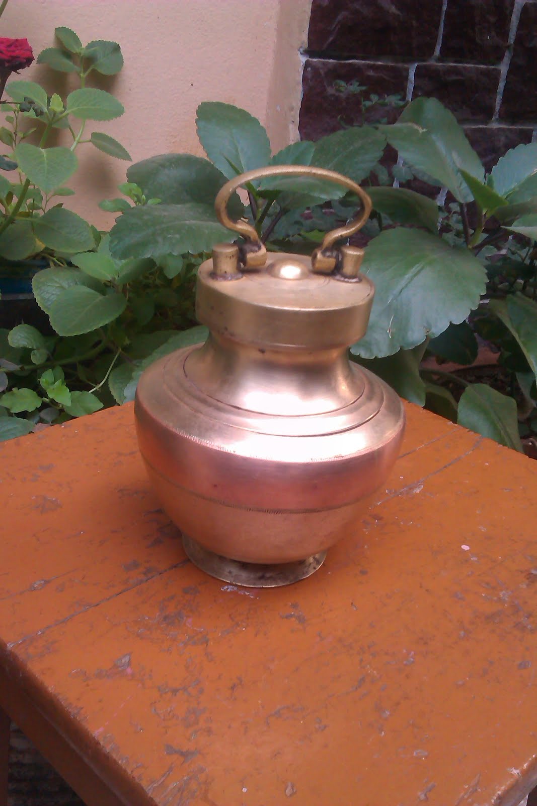 Vikki Antiques : Antique southindian Mara chembulu