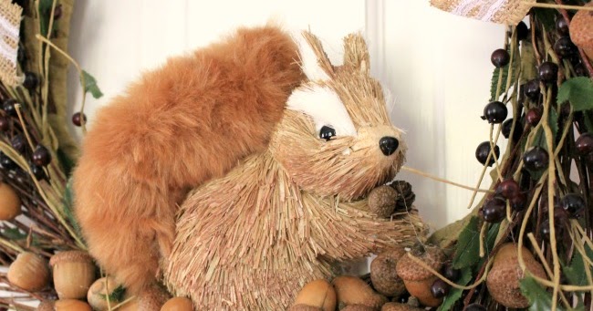 Fall Fun Squirrel Wreath - Crafts a la mode