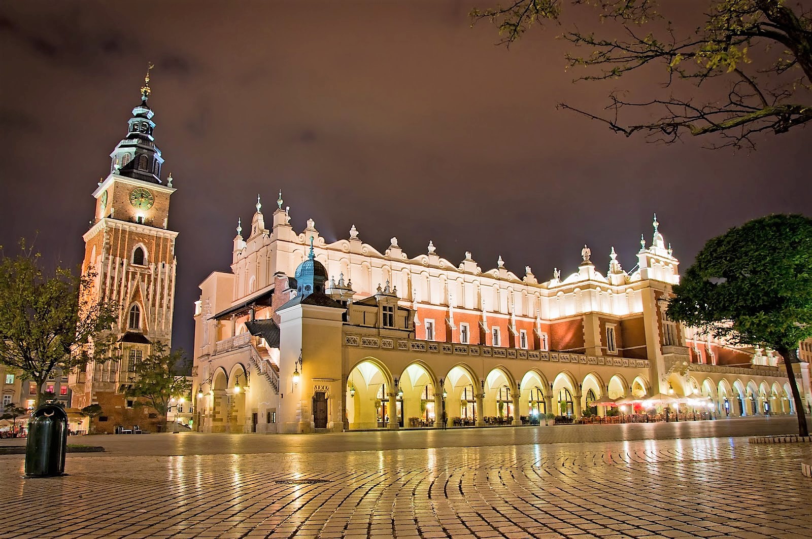 5-five-5: Main Market Square (Krakow - Poland)