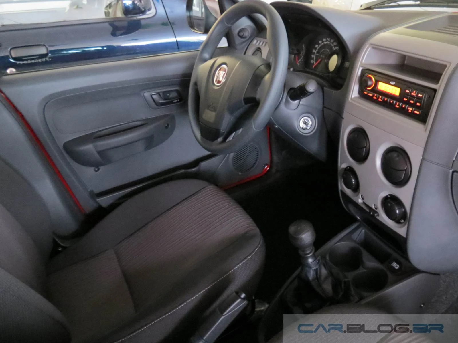 Fiat Palio 2015 Way: versão aventureira com preço R$ 27.860