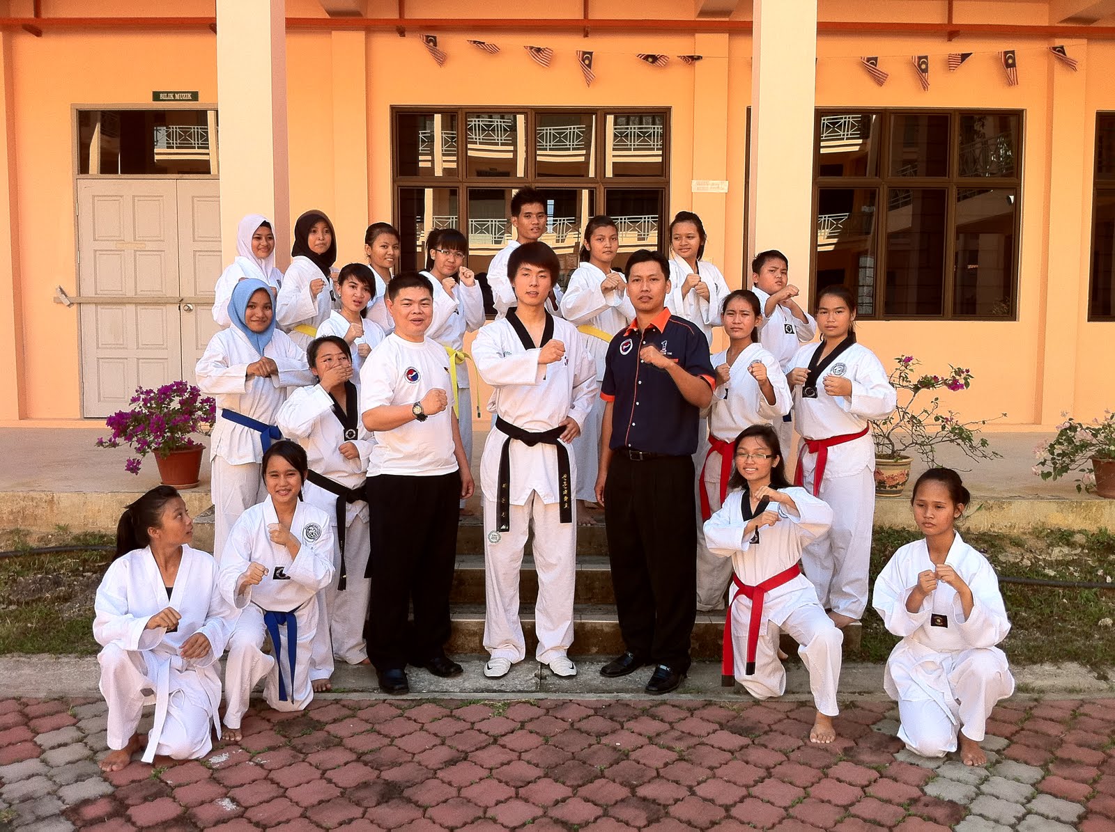KELAB TAEKWONDO SMK ASYAKIRIN
