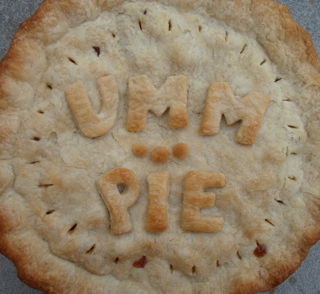 Happier Than A Pig In Mud: Apple Cranberry Raisin Pie