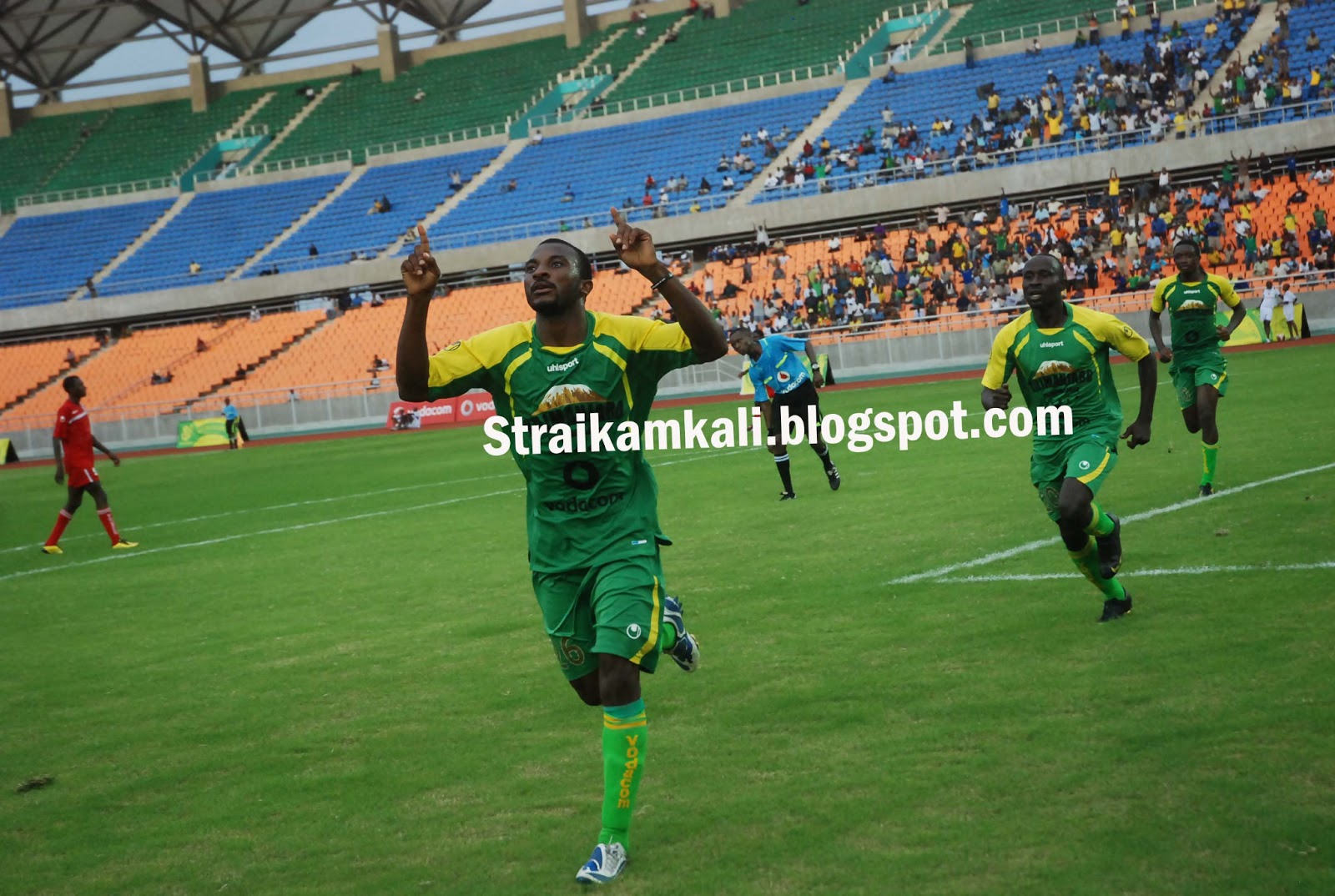 STRAIKA: FIFA KUSIKILIZA MADAI YA ASAMOAH DHIDI YA YANGA