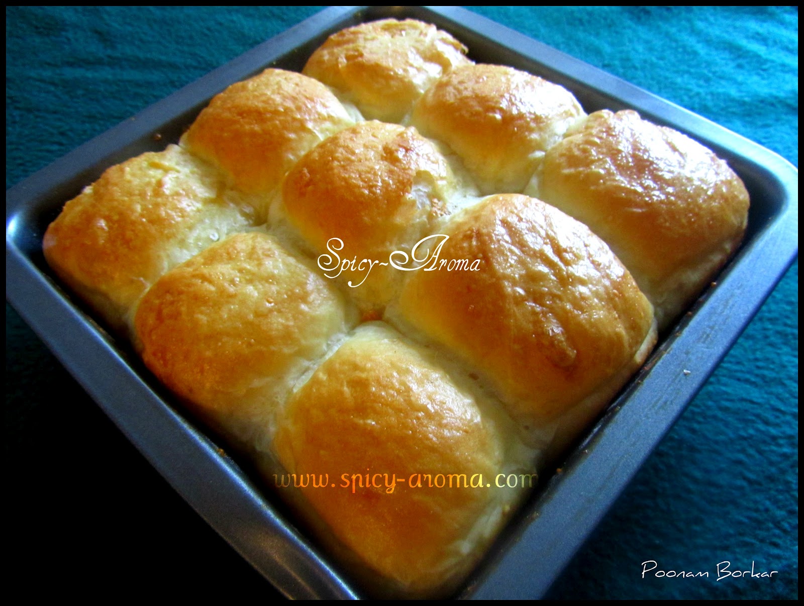 Ladi Pav / Bread for Pav Bhaji / White Bread Dinner Rolls | Spicy-Aroma