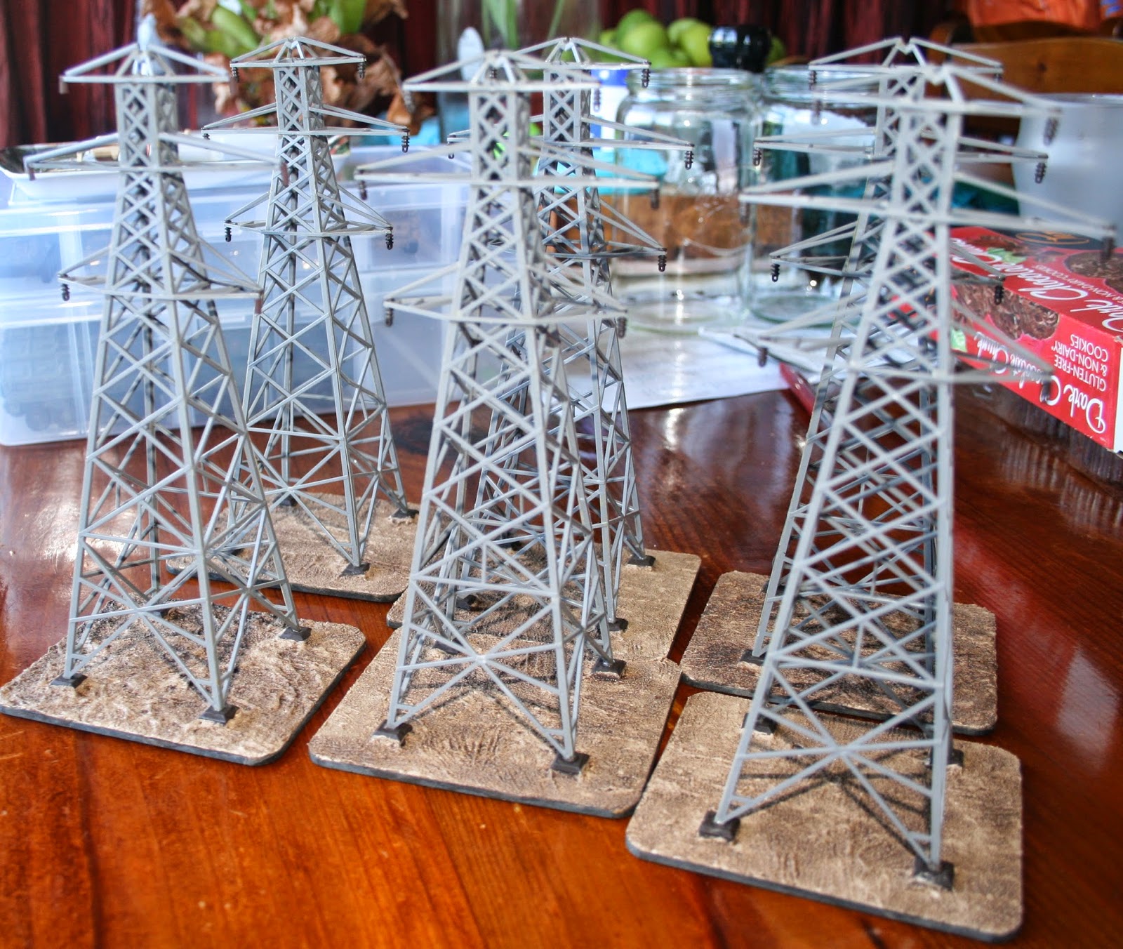 A Fist Full of Plastic: Hornby Power Pylons
