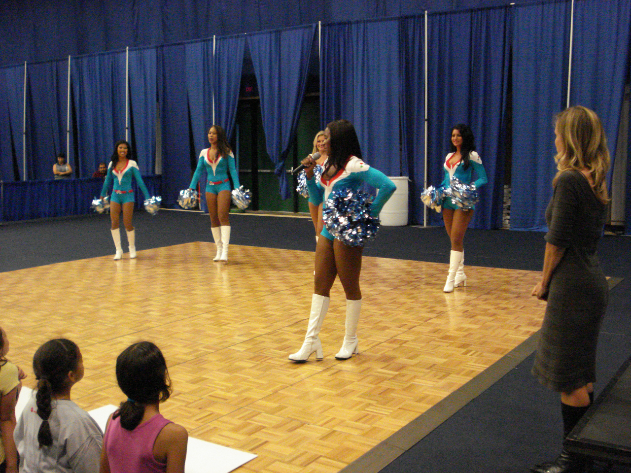 NeuroDojo: The Science Cheerleaders at HESTEC Community Day 2011