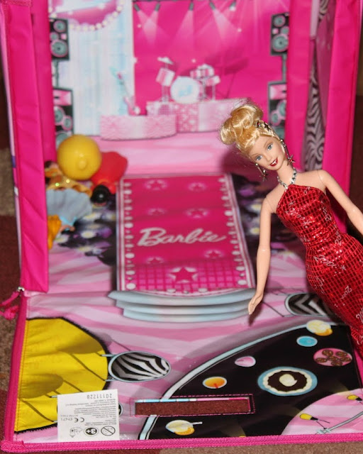 Susan's Disney Family: A Fun Barbie Zip Bin Toy Box & Play mat from ...