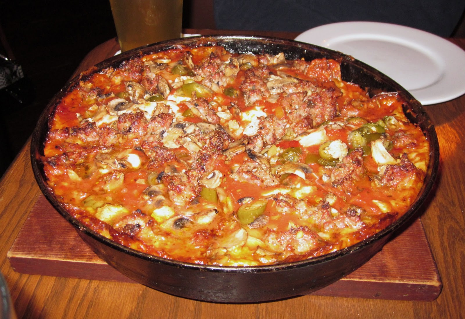 CHOMP!: Chicago: Day 2 - Pequod's Pizza