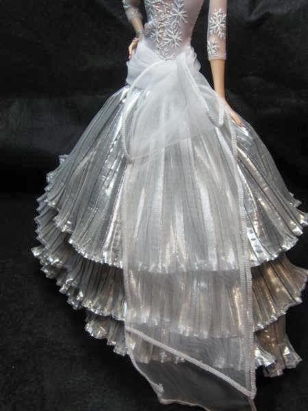 BARBIE SARAI: HOLIDAY BARBIE 2008