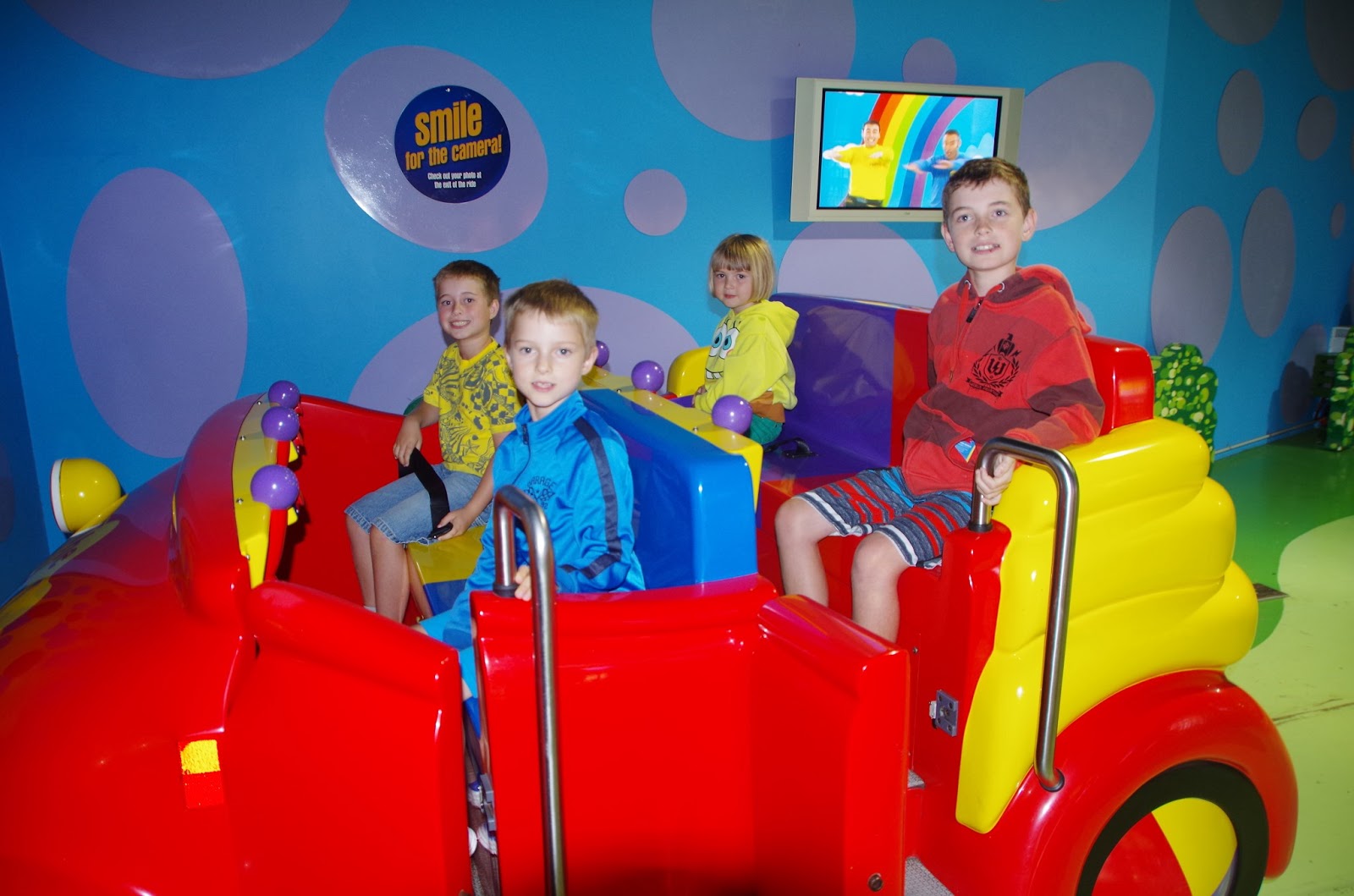 Hart Family: World Tour of Australia: Gold Coast - Dreamworld