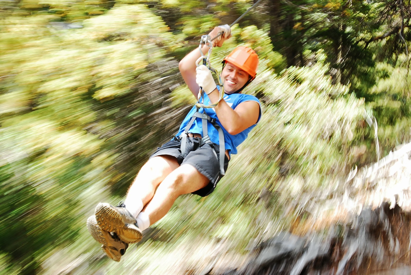 BARILOCHE EXPLORERS: CANOPY AT MT. LOPEZ