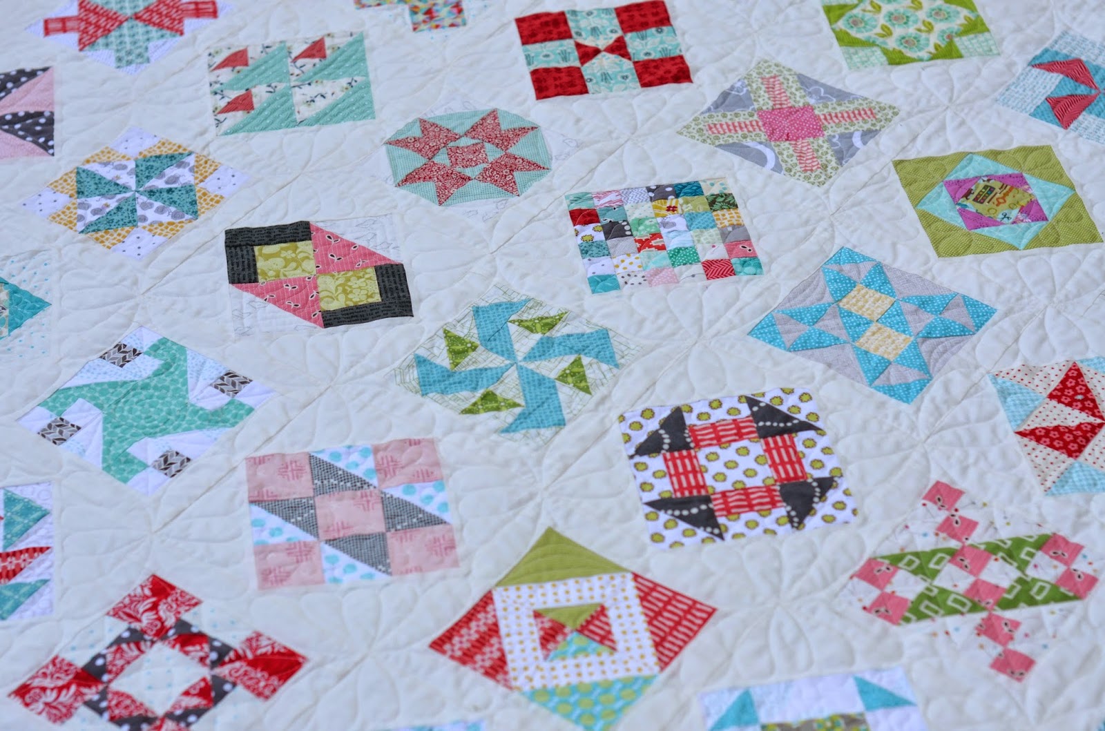 Hyacinth Quilt Designs: Sampler Quilt finish