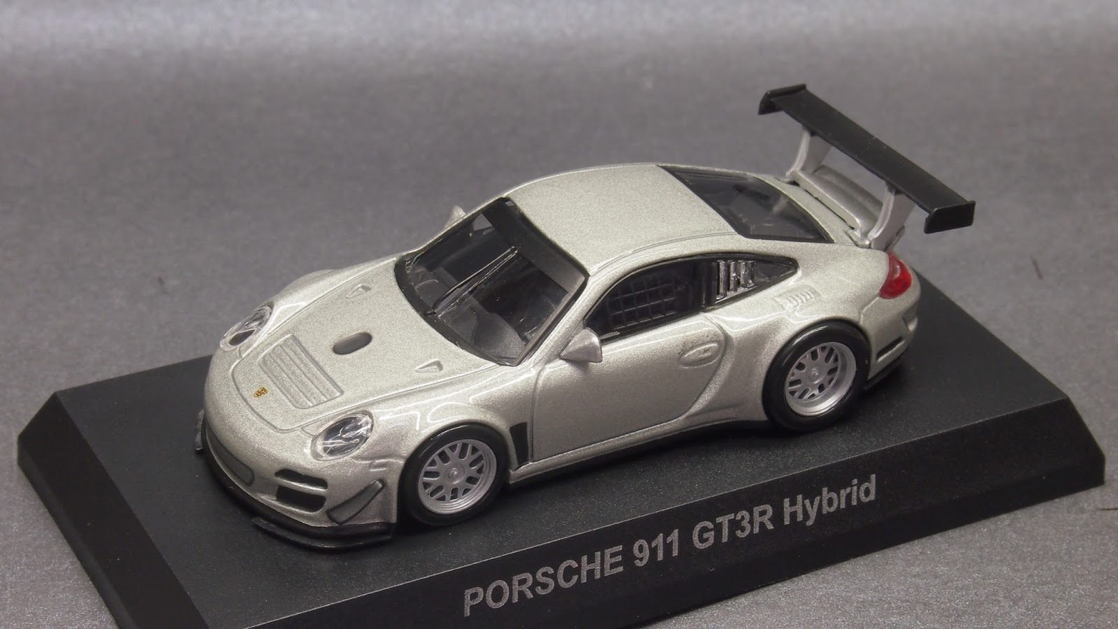 My 1-64 World Minicar collection: Kyosho 1/64 PORSCHE 911 GT3R Hybrid ...