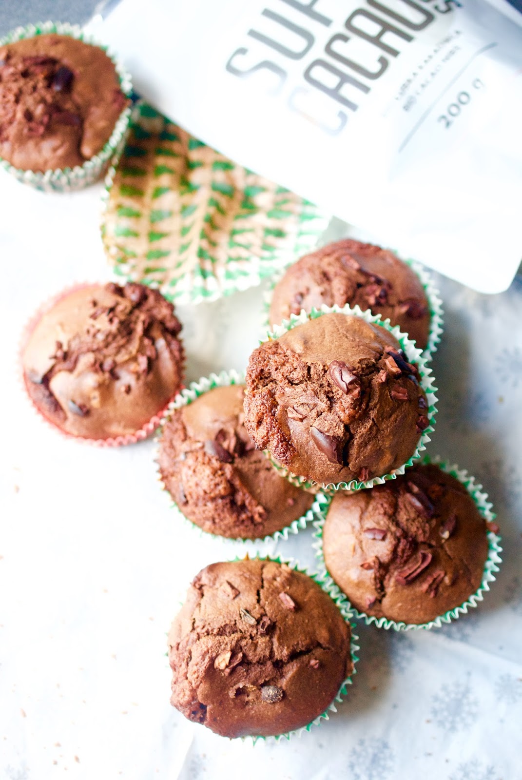 JANEK PASZKOWSKI: POTRÓJNIE CZEKOLADOWE MUFFINY Z "PIJANYMI WIŚNIAMI"