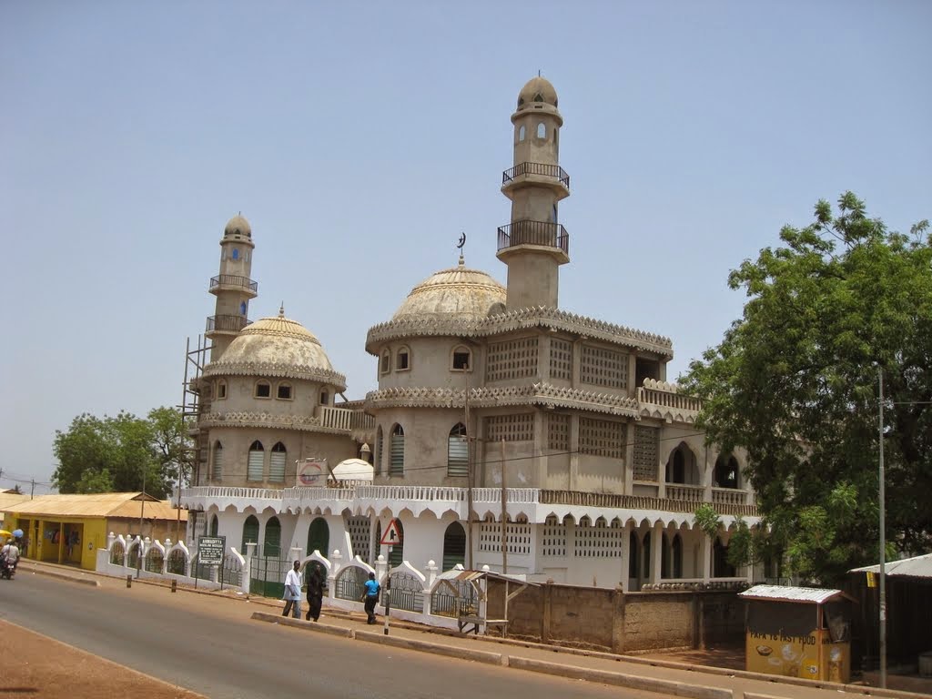 AHMADIYYA MOSQUE: Ahmadiyya Muslim Jamaat Mosque - Tamale Ghana