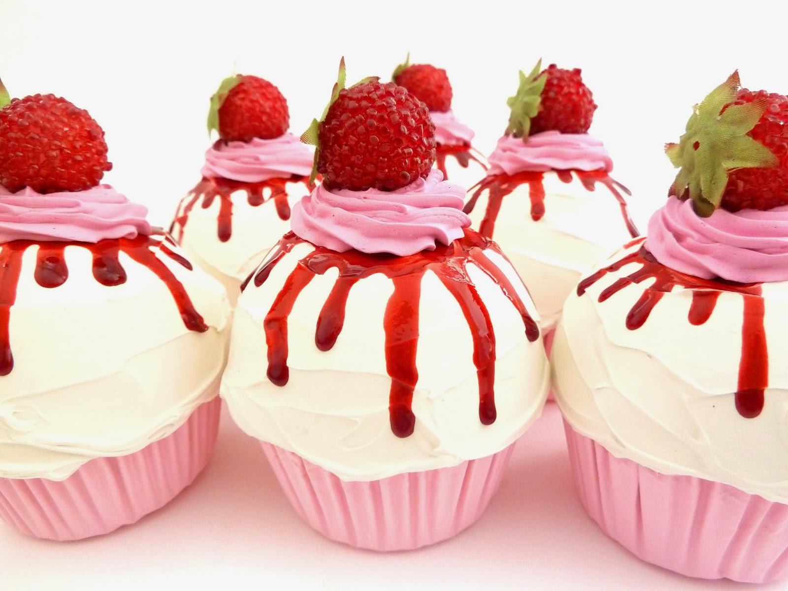 FAKE CUPCAKES by Shimrita Cupcakes