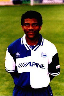 Renaldinhos y Pavones: Christopher Kanu