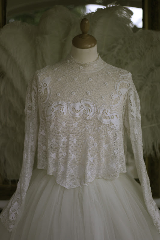 Rosemary Cathcart Antique Lace and Vintage Fashion: Antique Irish ...