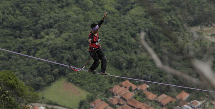Mengenal Olah Raga Extreme Slackline | MOJO LINE