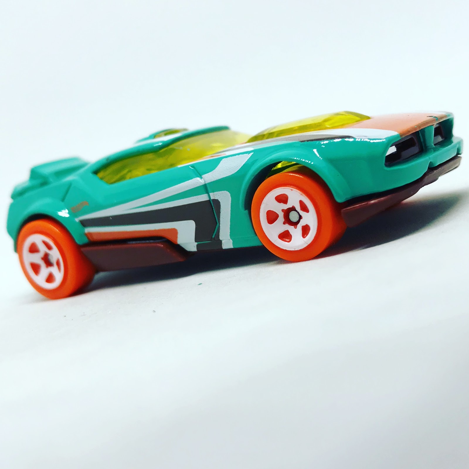 JULIAN'S HOT WHEELS BLOG: Fast Fish (2018 HW Art Cars)