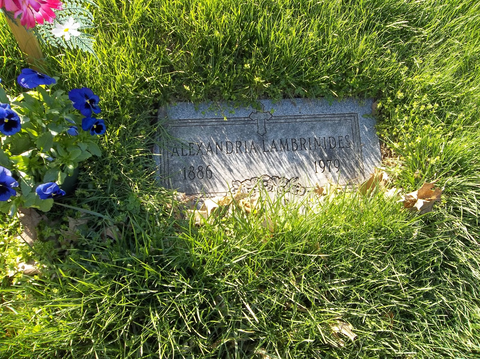 Travels of a Hobgoblin Taphophile: Nicholas Lambrinides (Skyline Chili ...