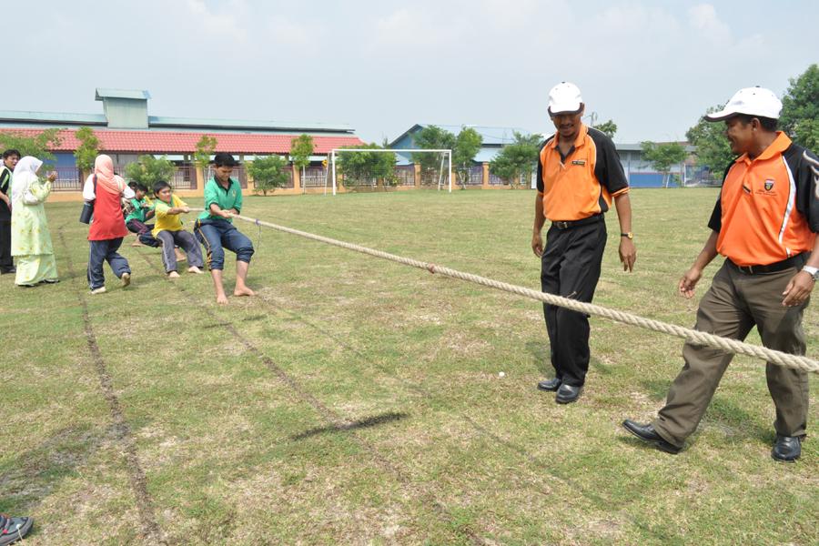 PERISTIWA SEKOLAH: SUKAN TAHUHAN 2011 - ACARA TARIK TALI