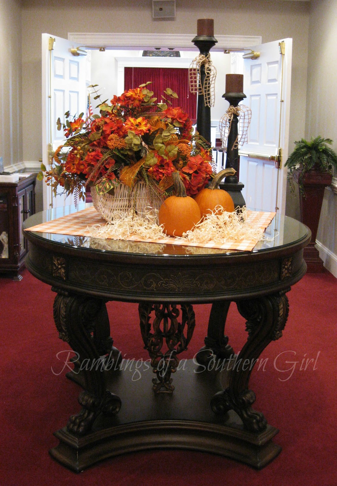 Ramblings of a Southern Girl: A Simple Fall Tabletop Vignette