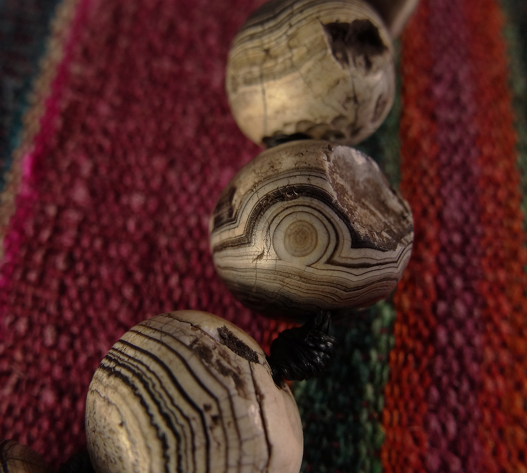 Tibetan dZi and other Himalayan Beads: June 2013