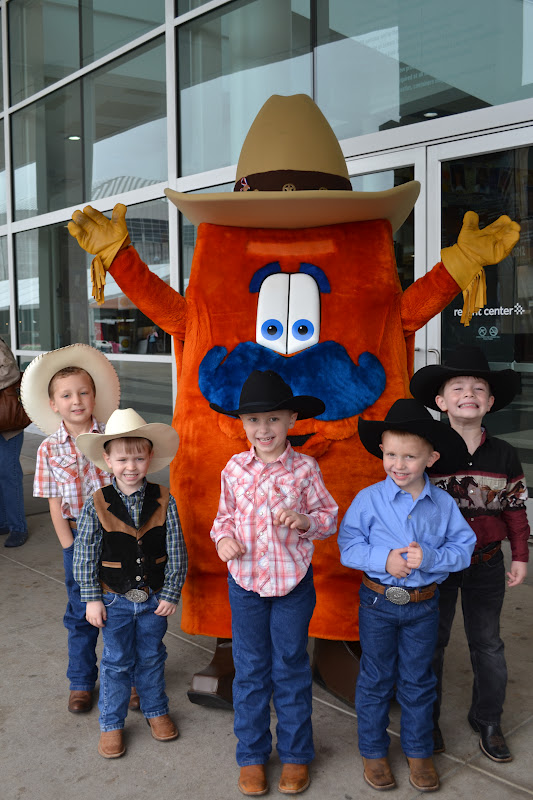 Courtright Family: Yee-haw for the Rodeo!