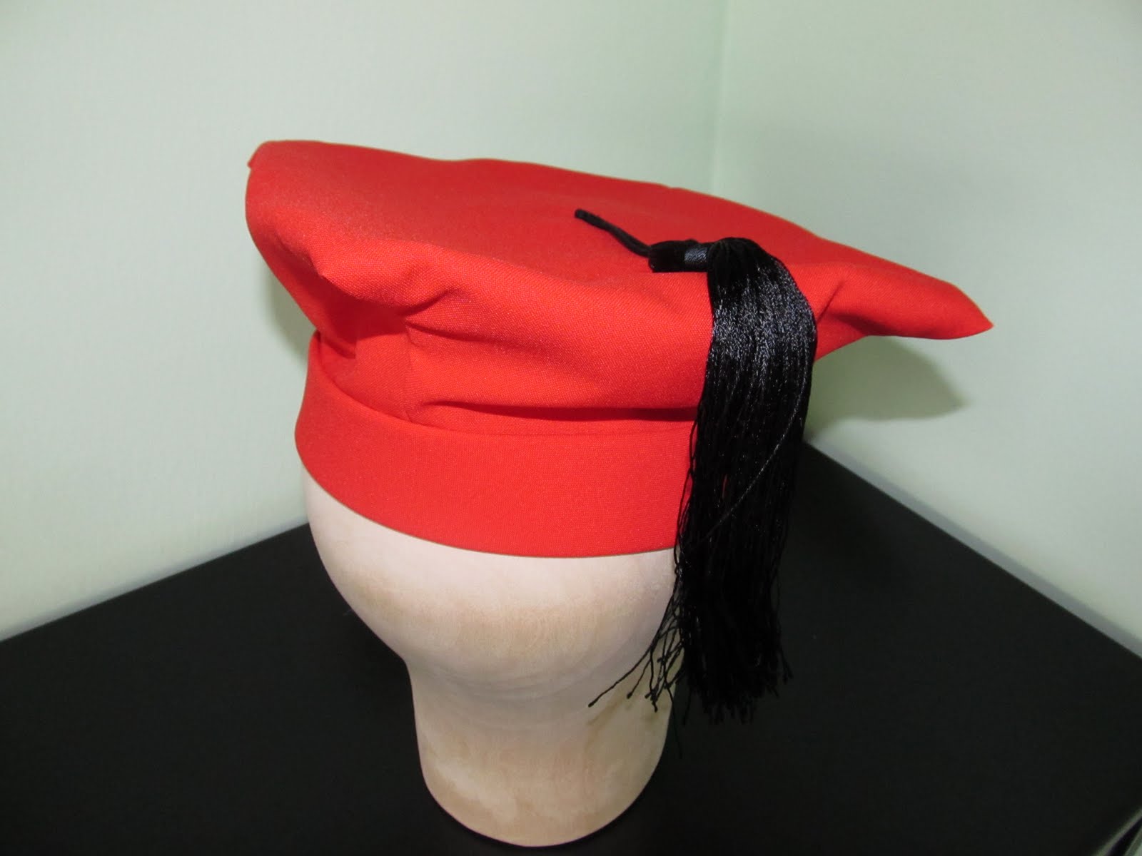 The Philippi Collection: The Juliet Cap and the Tam Cap - A Femal Choir ...